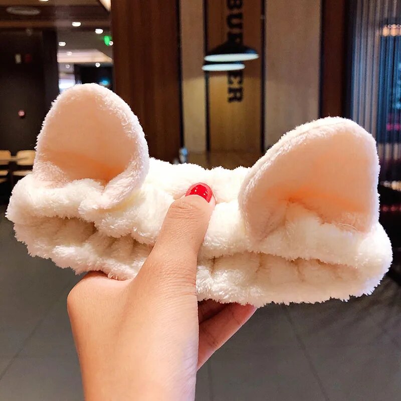 Белая повязка на голову с ушками кошки
