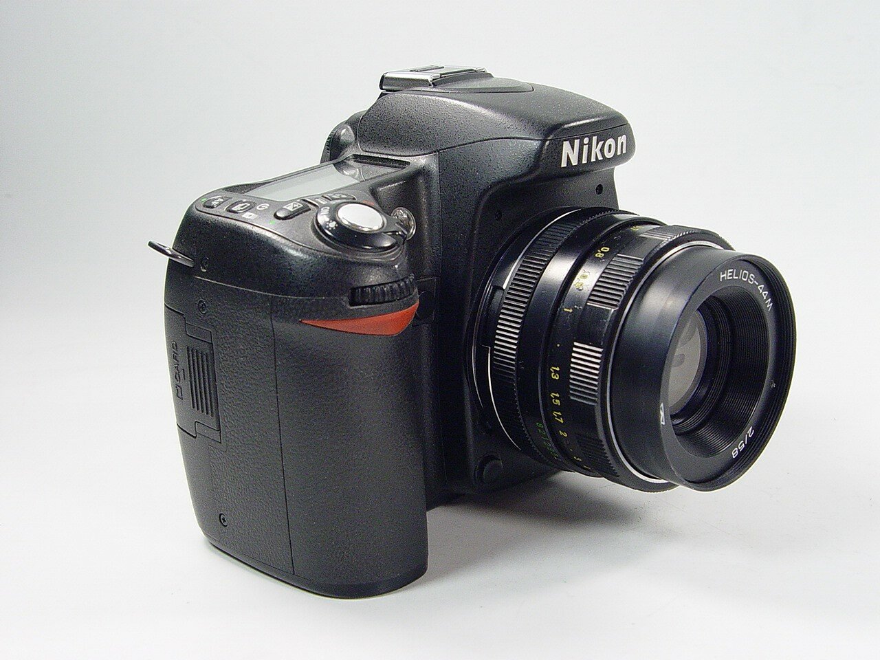 Крученое боке на полном кадре. 58mm f/2 Гелиос 44М(М4) Адаптирован под Nikon. Бесконечность без корректирующих линз.