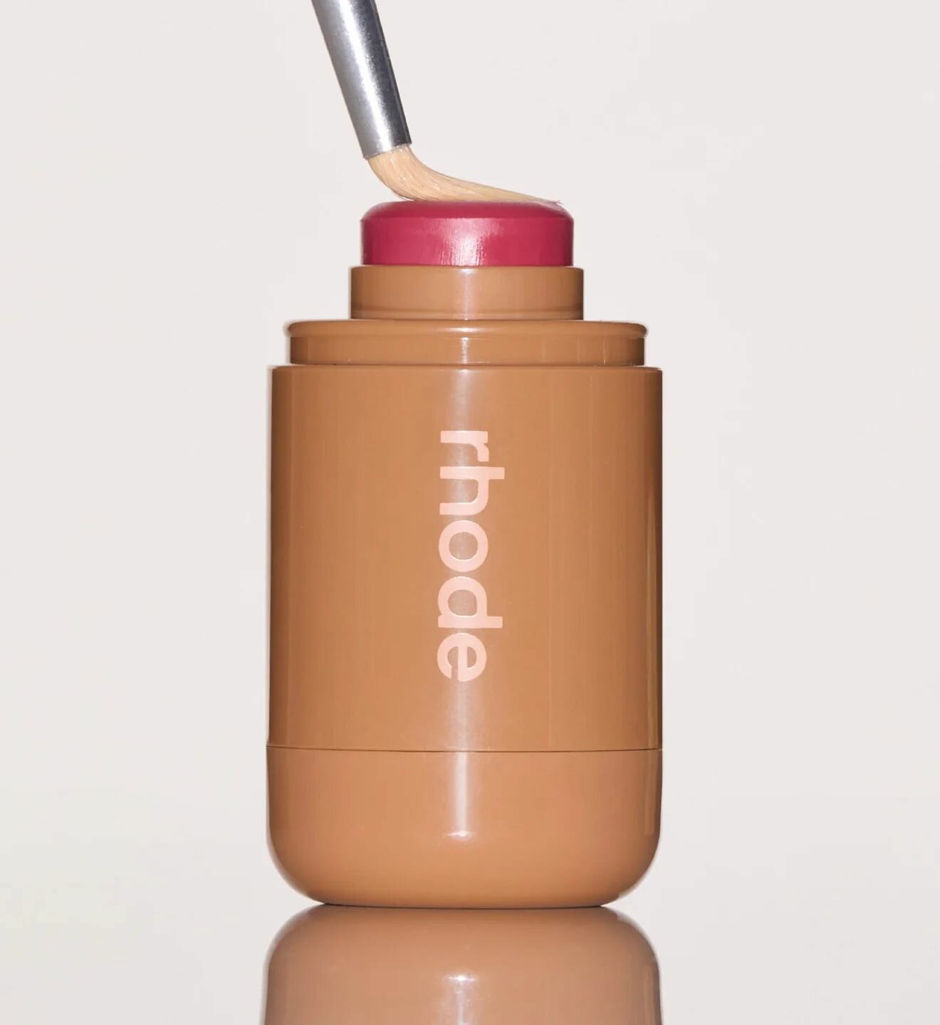 Rhode Кремовые румяна Pocket Blush (Teacup) 5,3 г