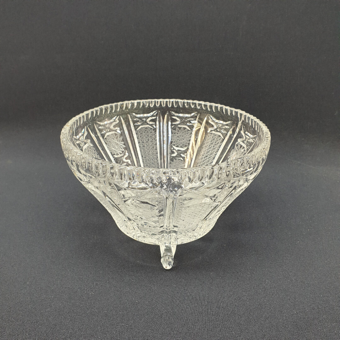 Ваза - конфетница на ножках, хрусталь. СССР