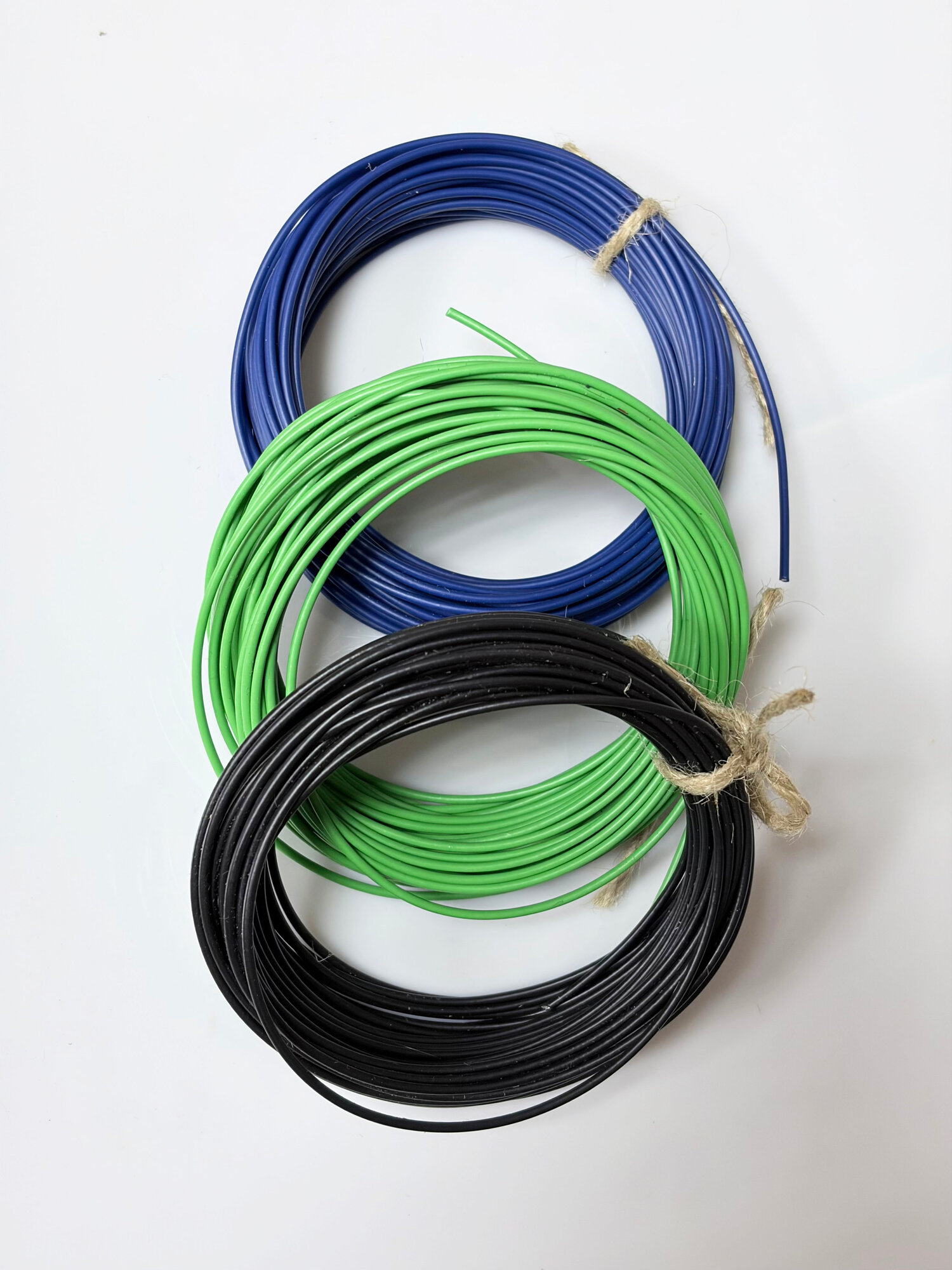 Провод монтажный медный МПО, сечение 0,35 мм2, 30 метров (зеленый, черный, синий)