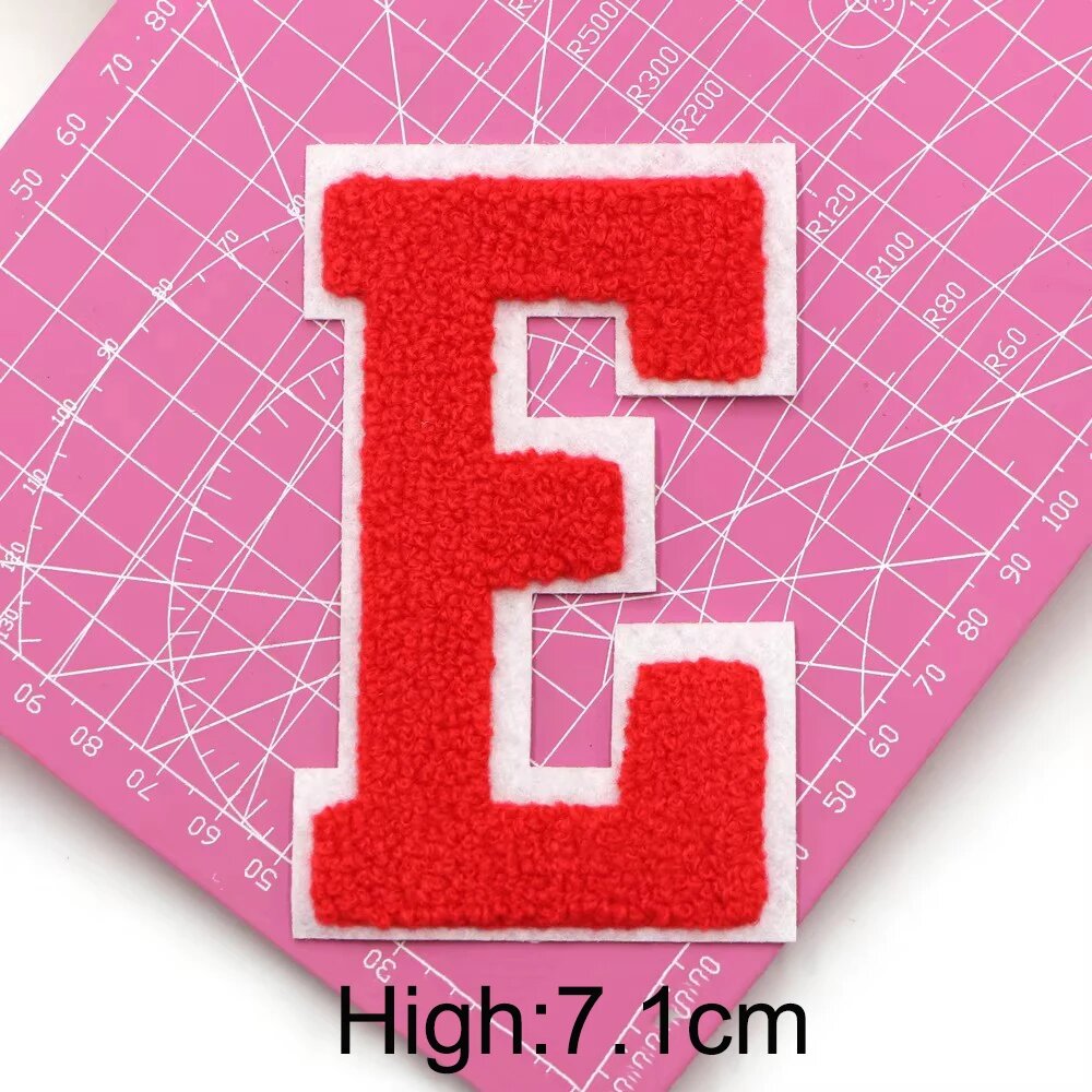 Красный шенилльный патч с буквой E 7,1 см, Color: Розовый