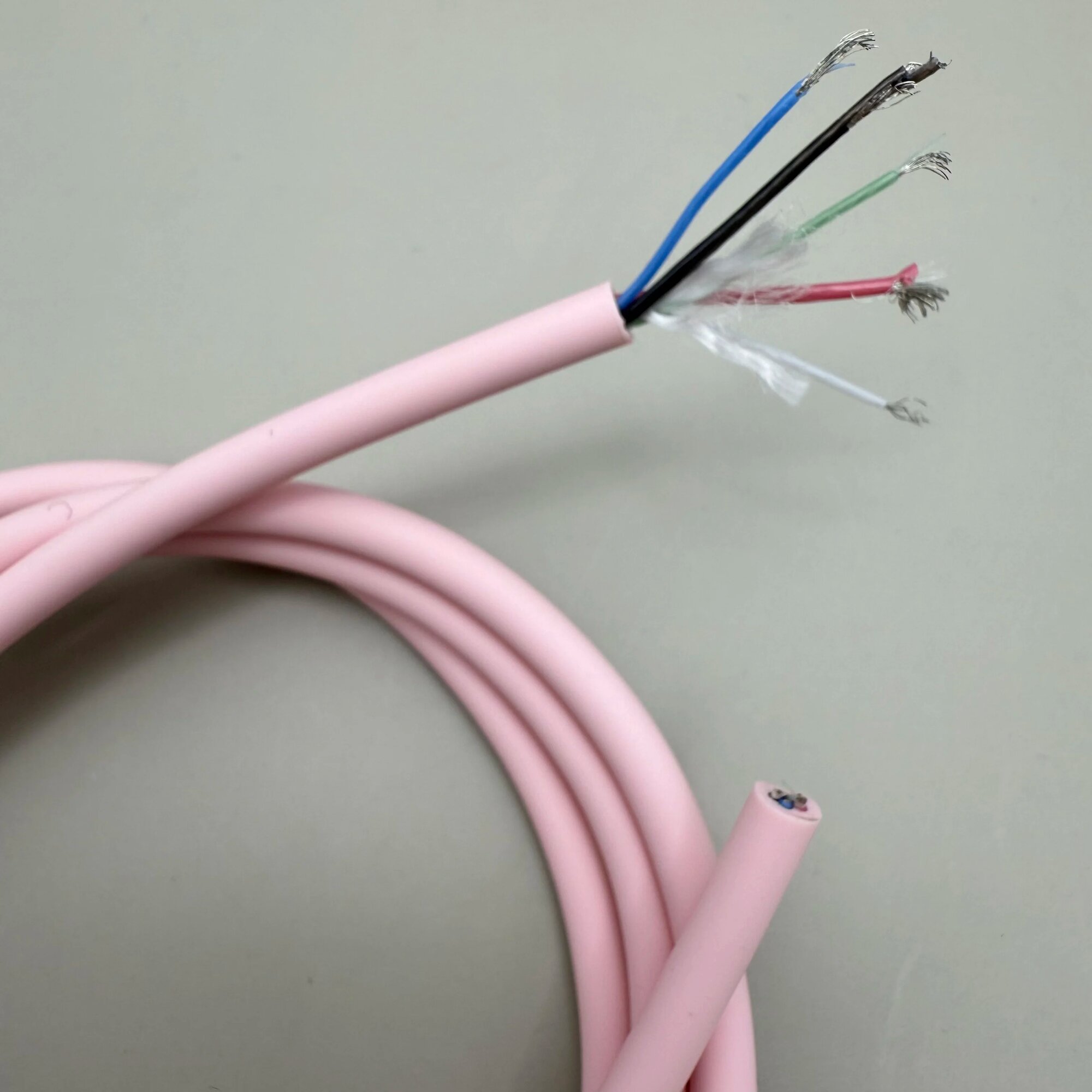 Жидкий силиконовый провод 3,8 мм 2/4/5-жильный 5A 5-core Warm pink