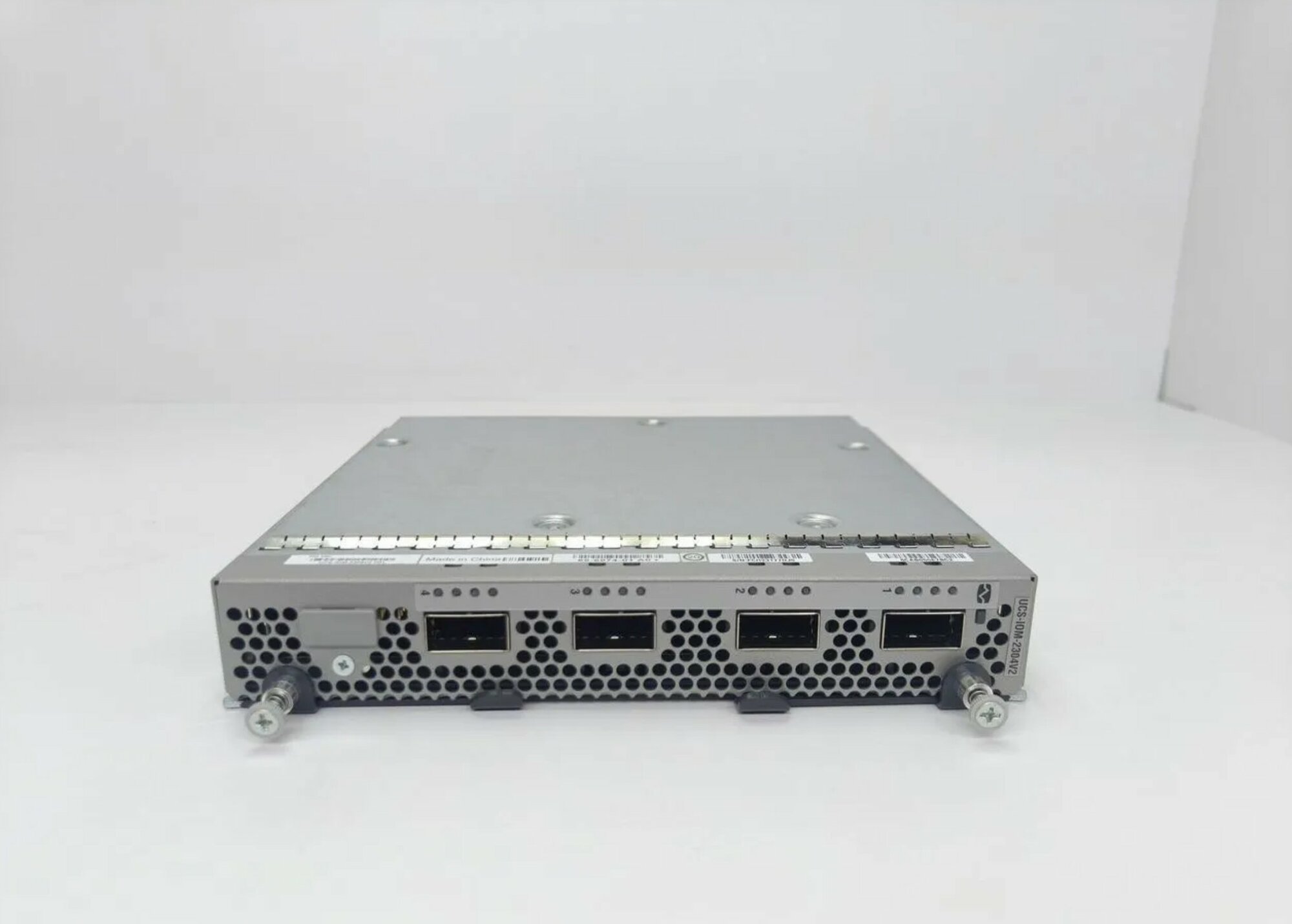 Модуль Cisco UCS-IOM-2304V2