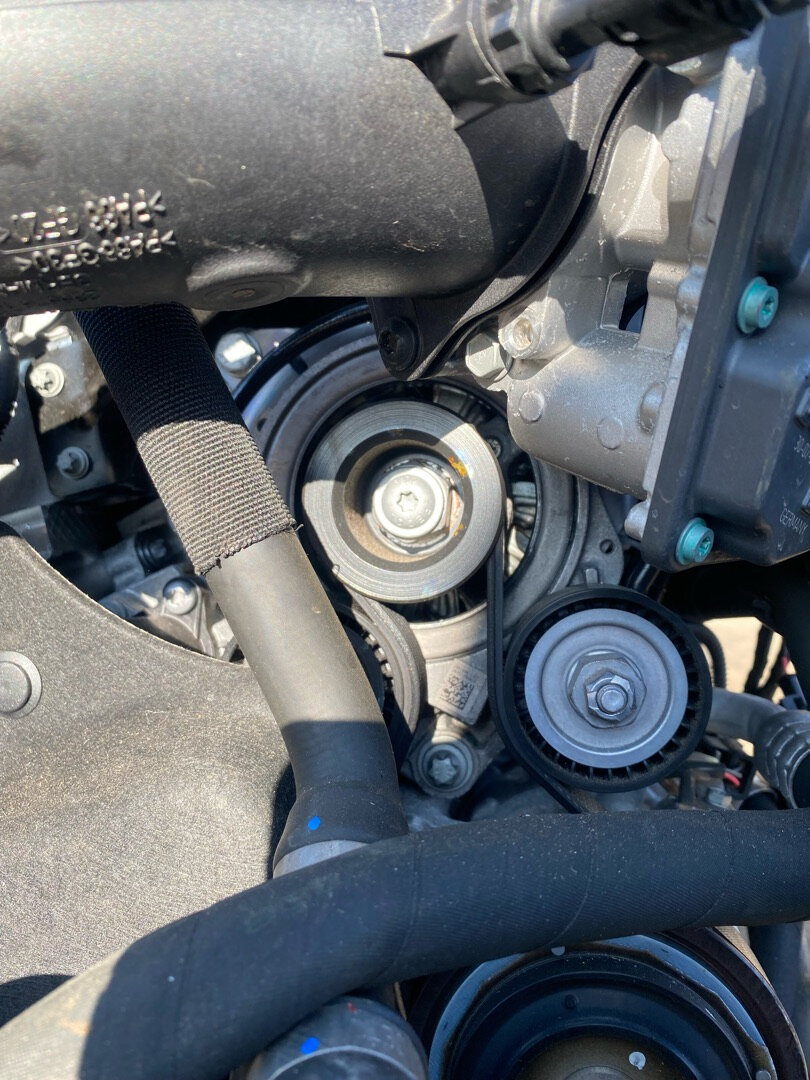 Генератор для BMW X3 G01 2.0 OEM 8490540