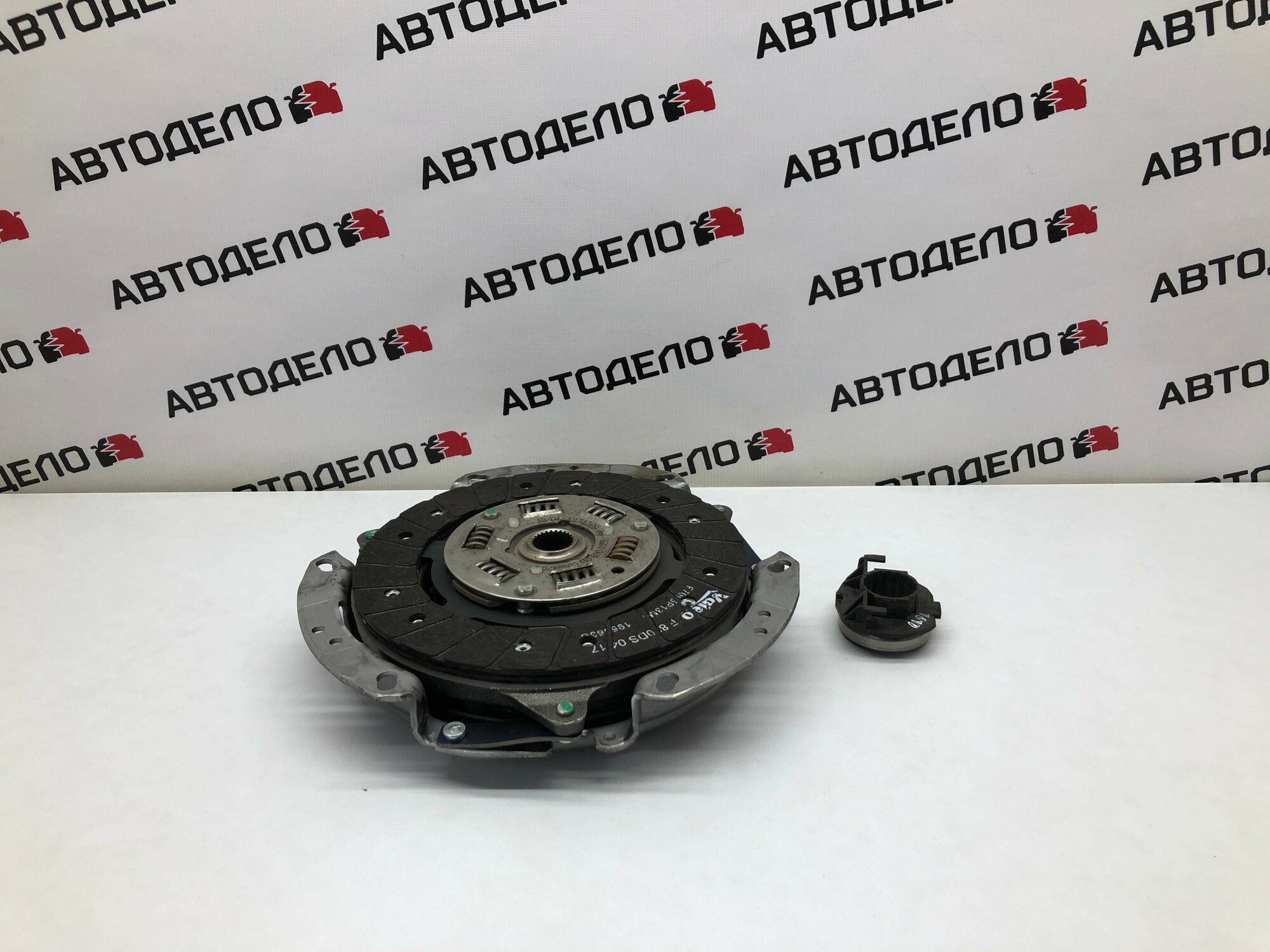 Сцепление в сборе Renault Logan I 04-09 302052223R