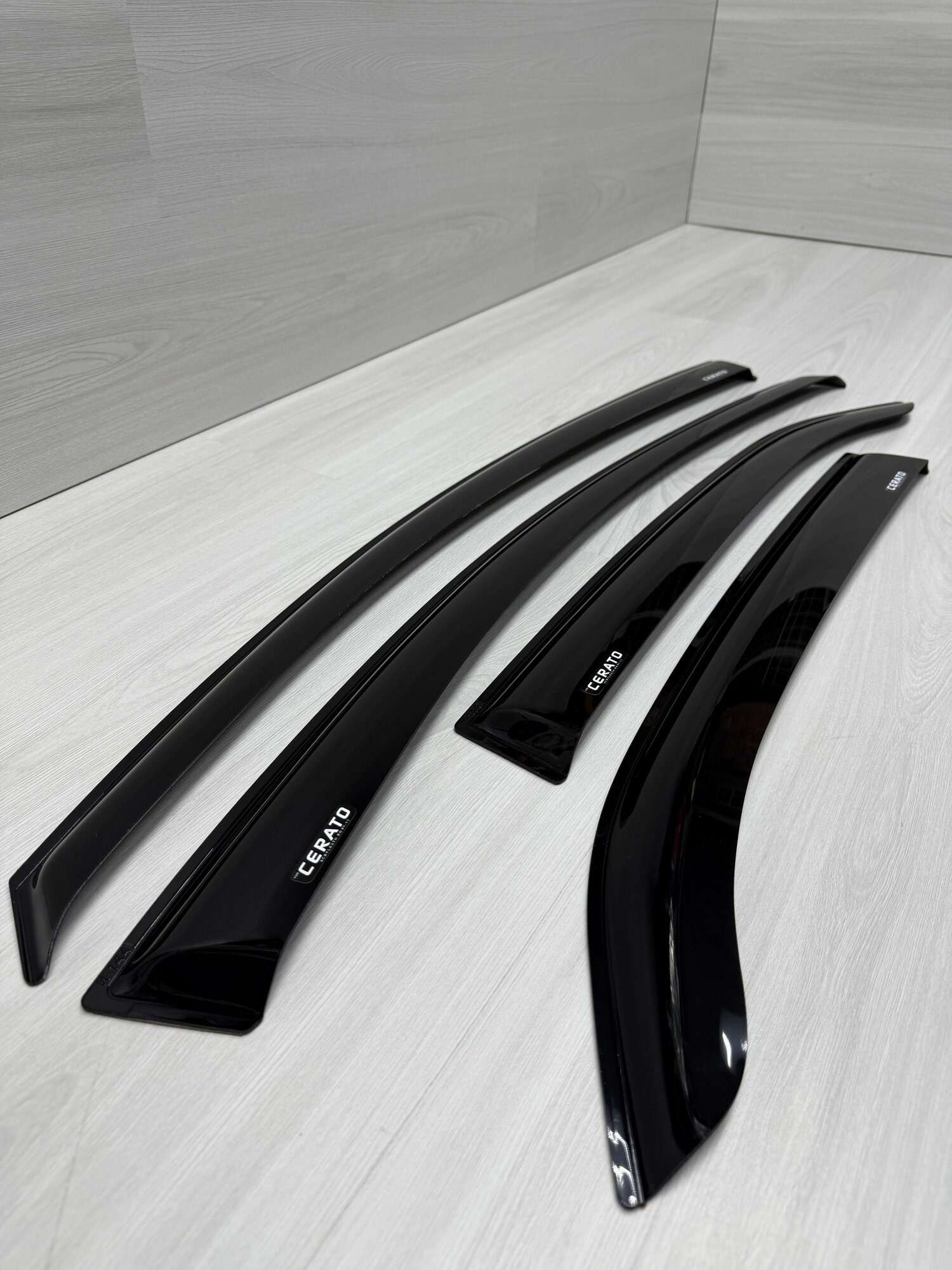 Дефлекторы (ветровики) окон на Kia Cerato 2009-2013 (Церато)