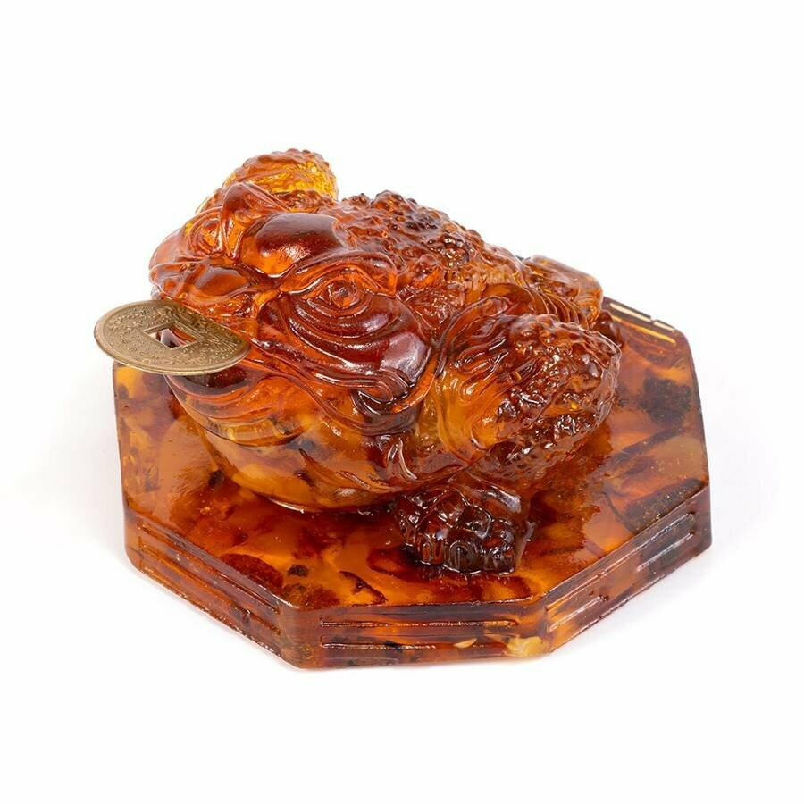 Сувенир для привлечения богатства с натуральным янтарём "Денежная лягушка"