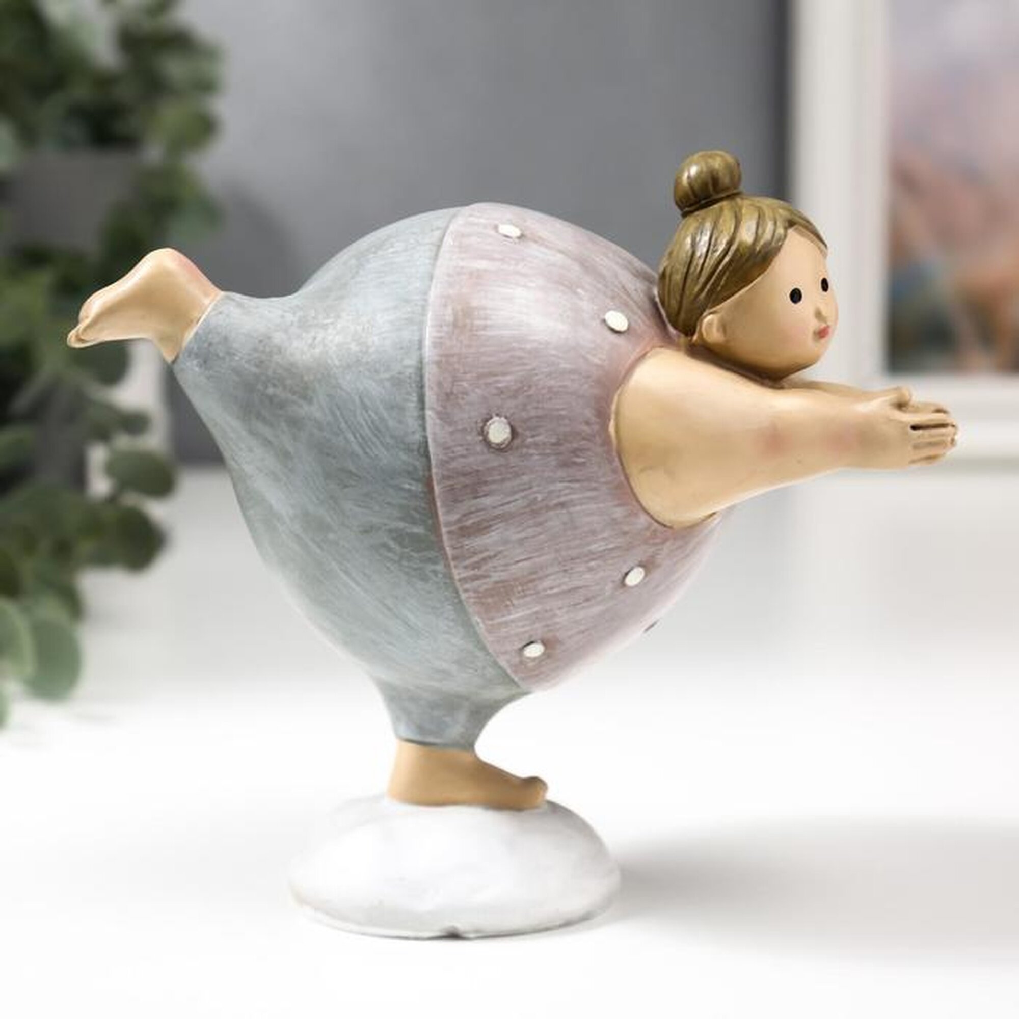 Статуэтка интерьерная "Пышечка-асана", полистоун, 13 x 8,5 x 15 см