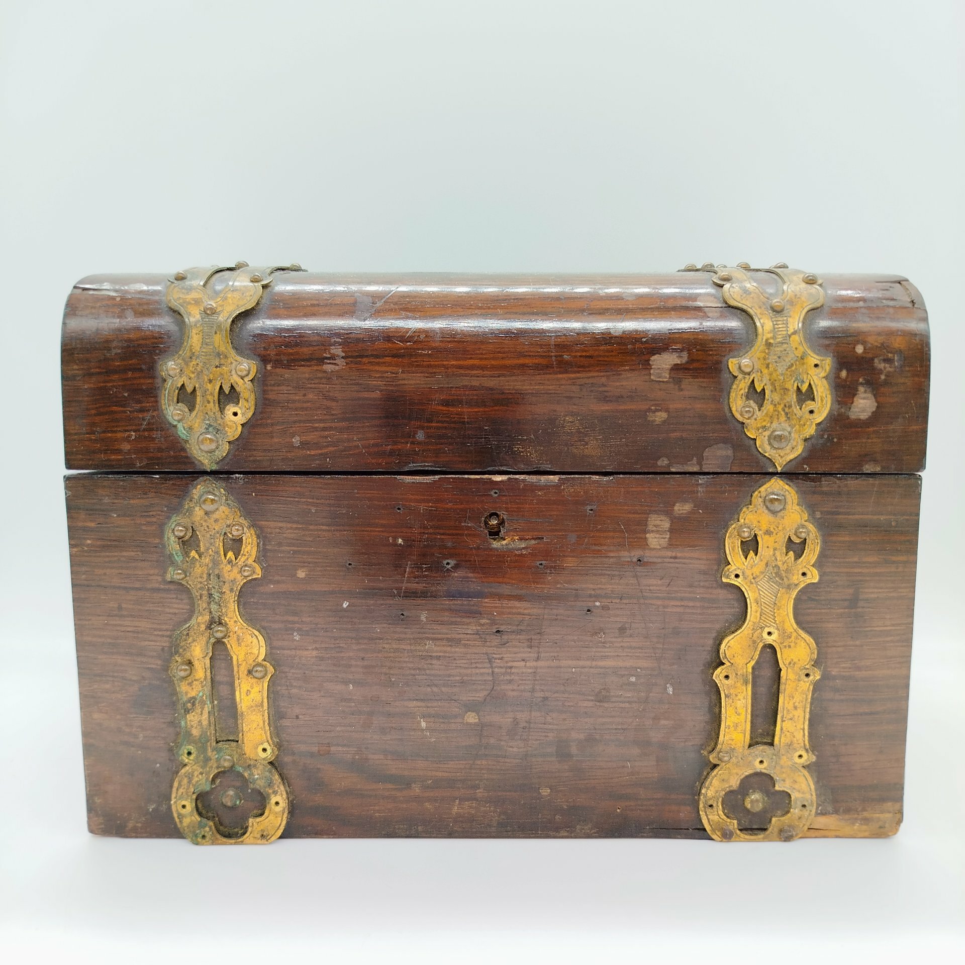 Ларец (сундучок) с декоративными накладками, дерево, латунь, Россия, 1900-1930 гг.