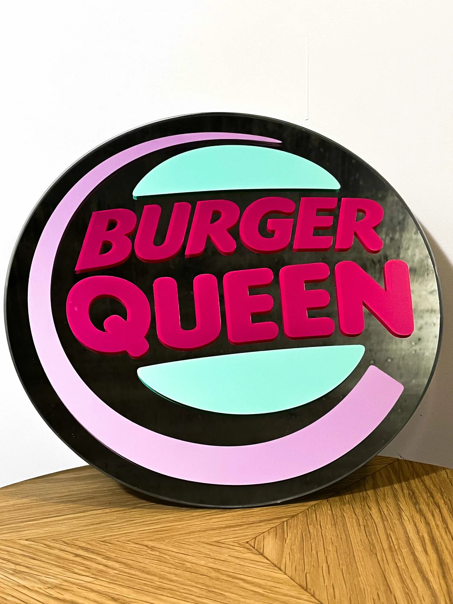 Зеркало интерьерное с графикой "Burger Queen", круглая форма, цвет красно-бирюзовый, размер 30 см, бренд Zrcatko