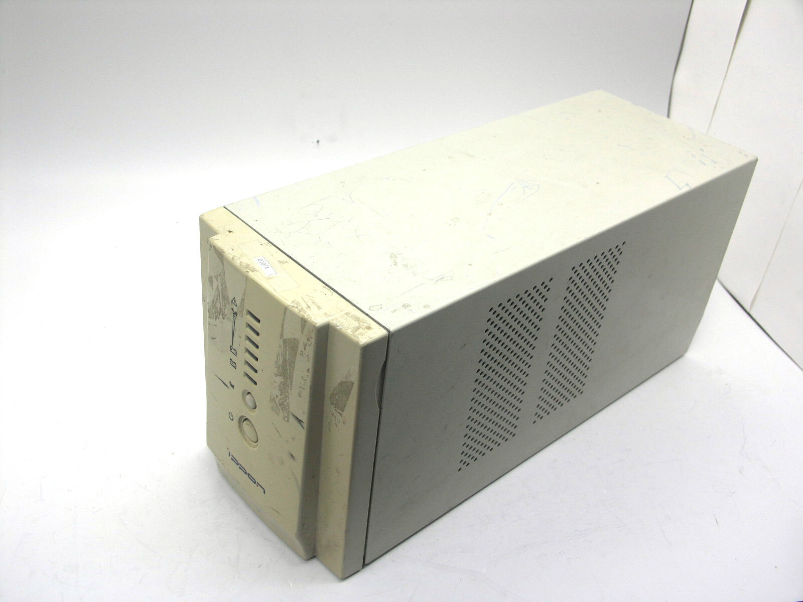 ИБП Ippon Smart Power Pro 1000 без двух батарей 12v 7Ah