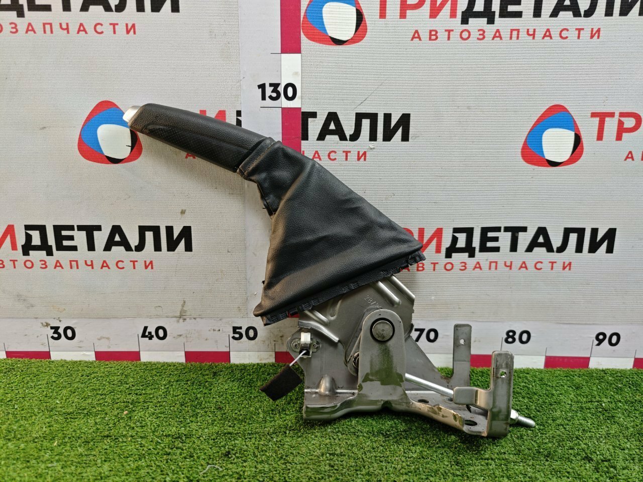 Рычаг стояночного тормоза Renault Duster 1.4 H5H 2021 (б/у)