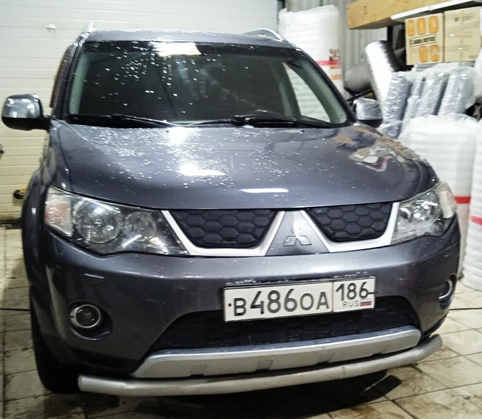 Утеплитель радиатора Экономия топлива Mitsubishi Outlander Митсубиси Аутлендер (2005 -2009) Комплект 3 детали