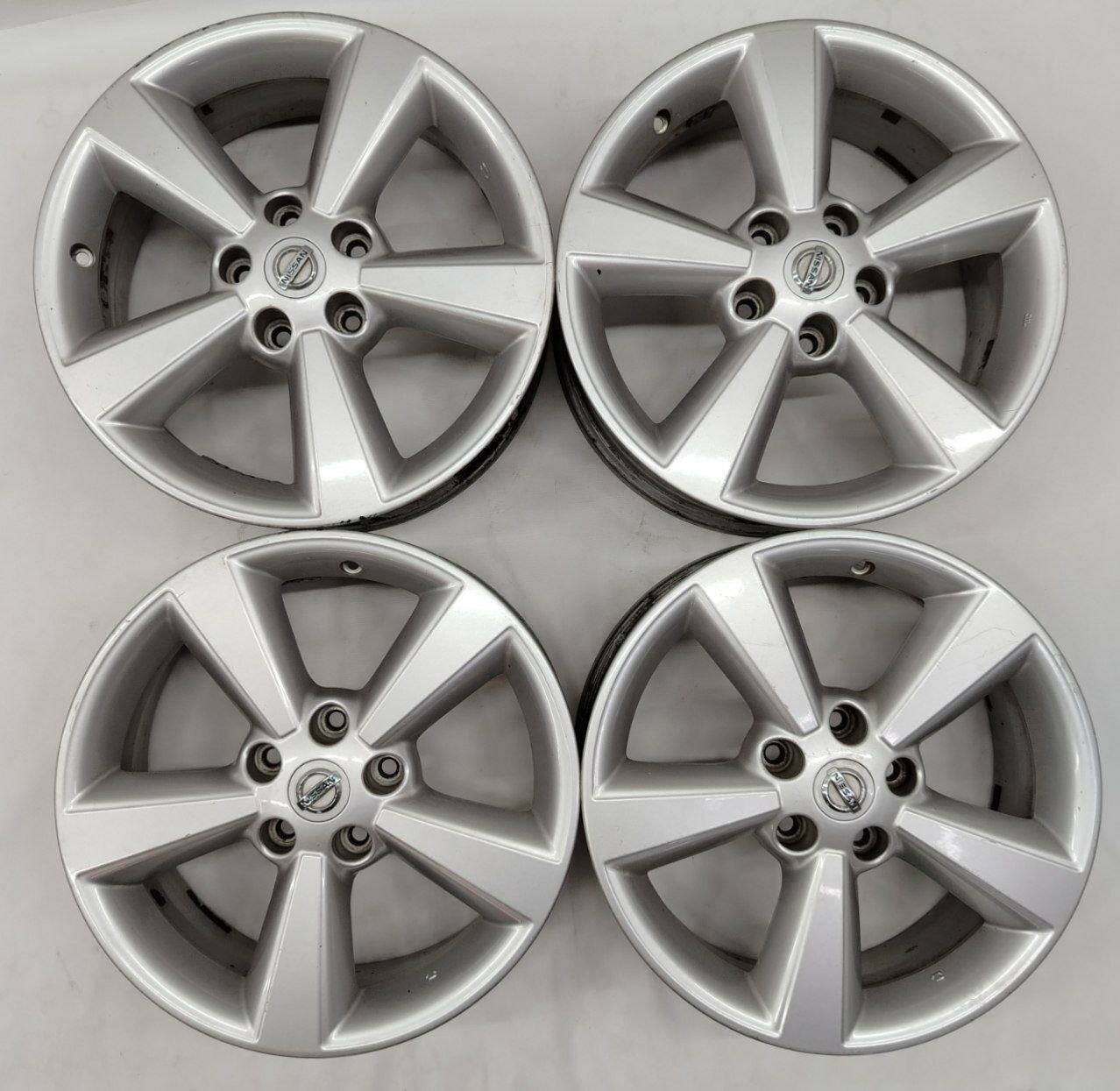 Комплект (4 шт) колесных дисков Nissan 17x6.5 PCD 5x114.3 D66.1 ET40 (оригинал)
