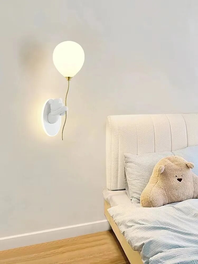 Настенный светильник для детской комнаты в виде шара G9 12 Вт белый