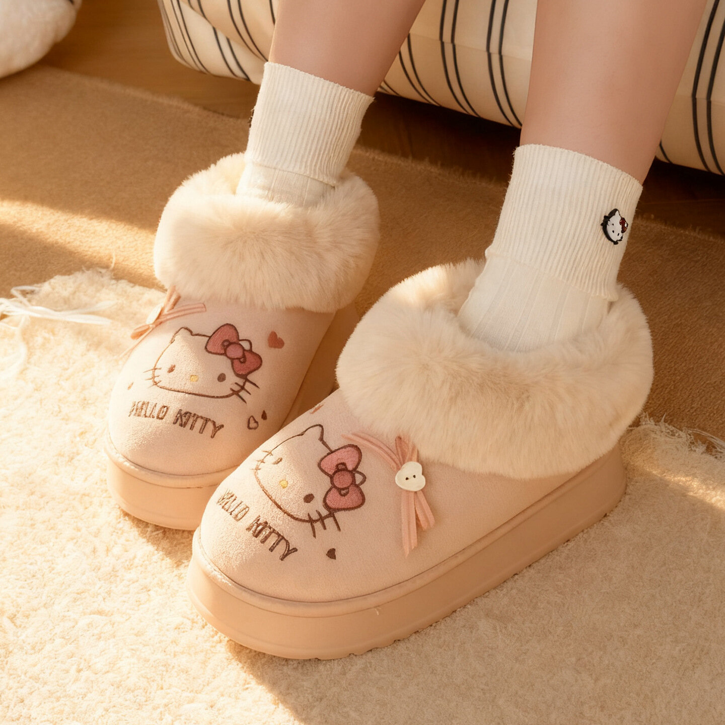 Женские хлопковые тапочки Hello Kitty — теплые и увеличивающие рост домашние тапочки, стильная и универсальная обувь, которую можно носить и на улице. Размер обуви. EU:37-38