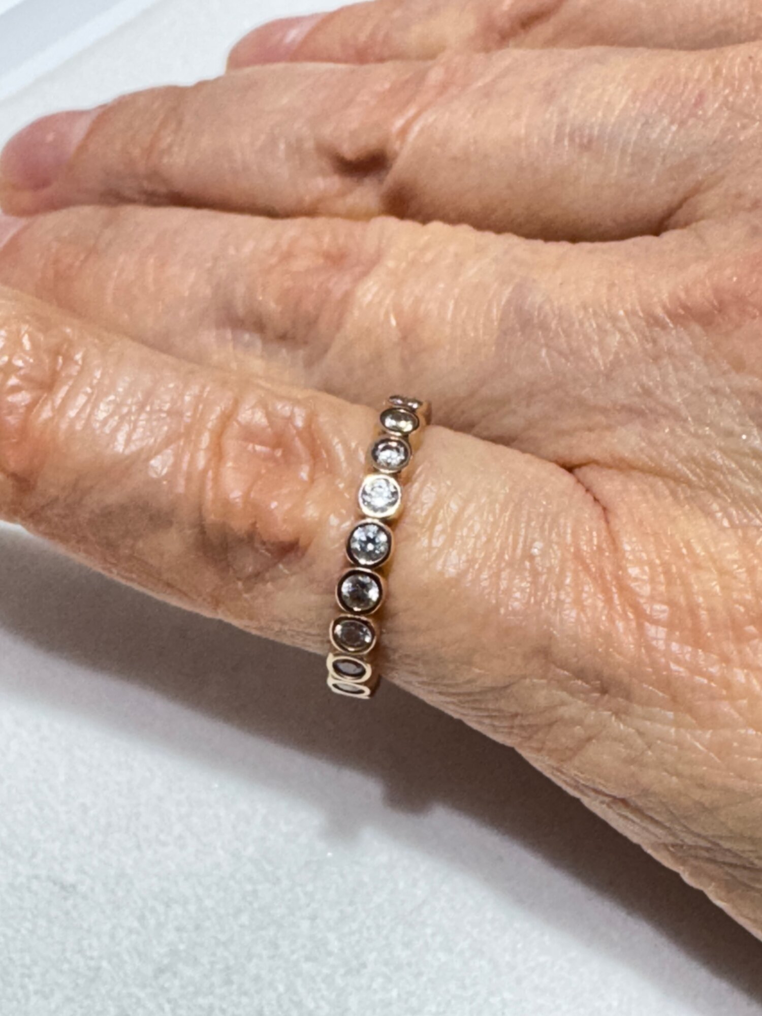 Кольцо на фалангу Diamant, красное золото, 585 проба, фианит, размер 16.5, ширина 3 мм, бесцветный — фото 1