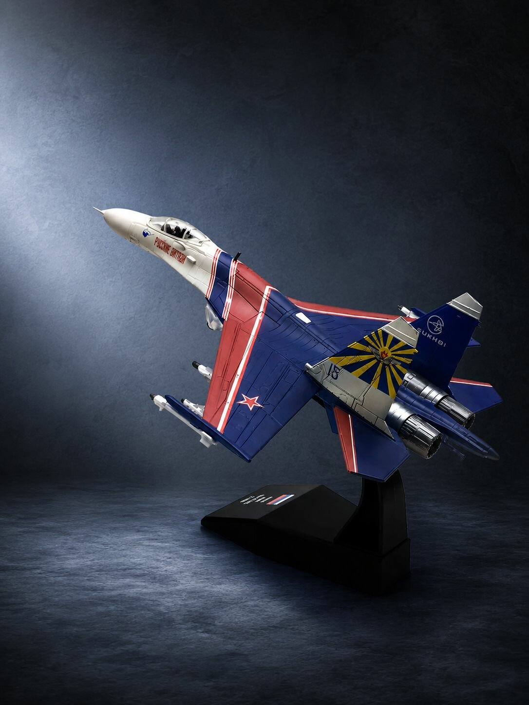 Модель самолета металлическая Су-27 "Русские Витязи"