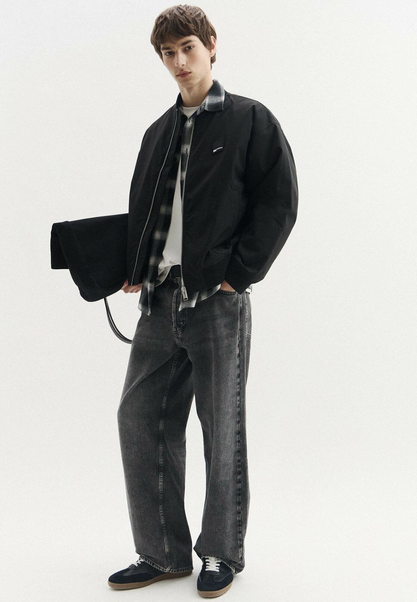 Куртка KARL LAGERFELD JEANS, размер XL, черный — фото 1