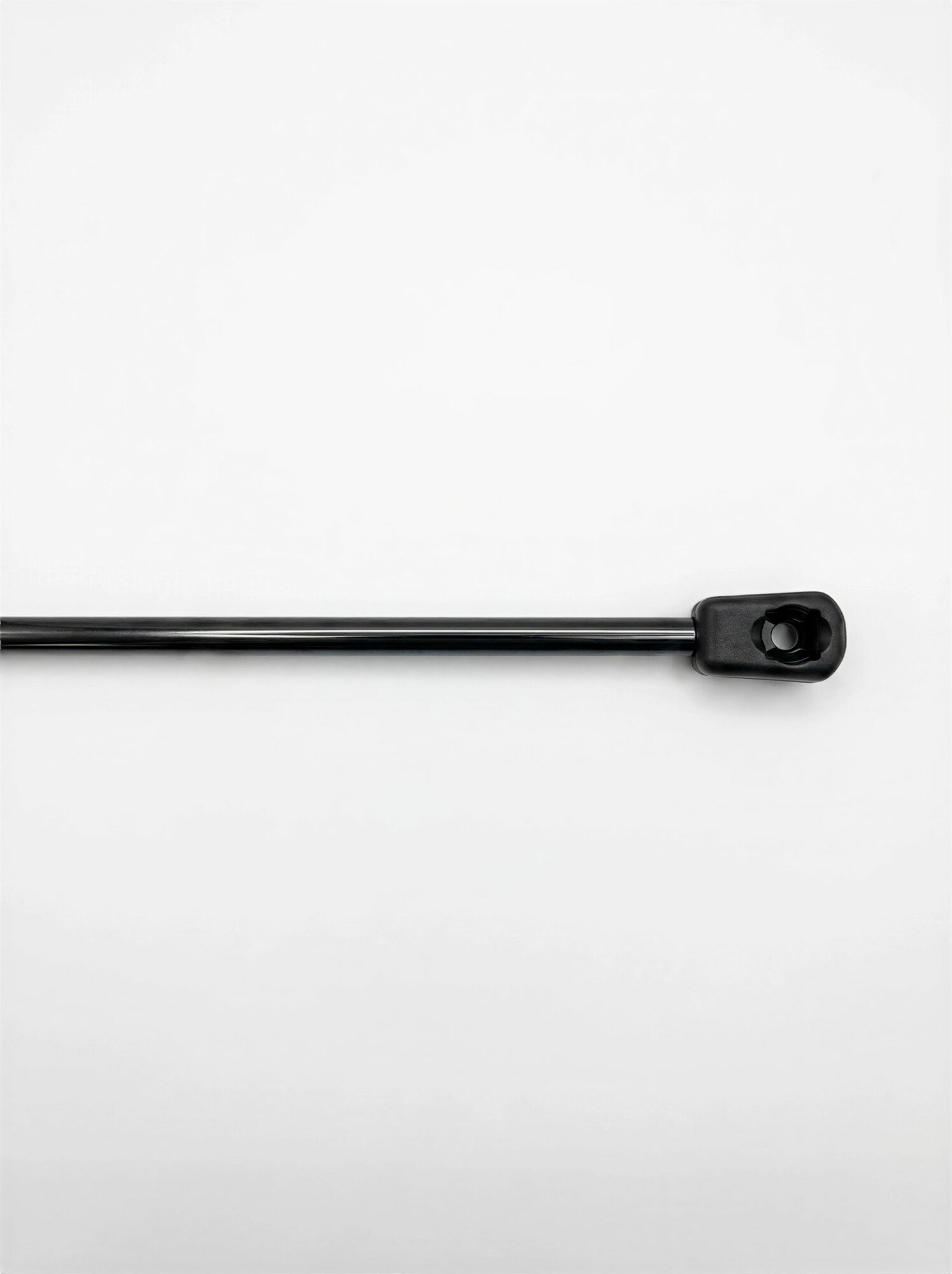 Упор капота Renault Duster 2010-2021 — фото 1