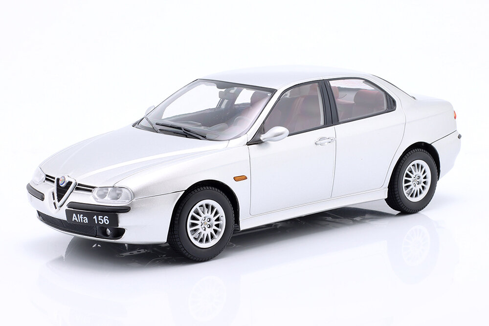 Модель коллекционная TRIPLE 9 Alfa romeo 156 1998 silver