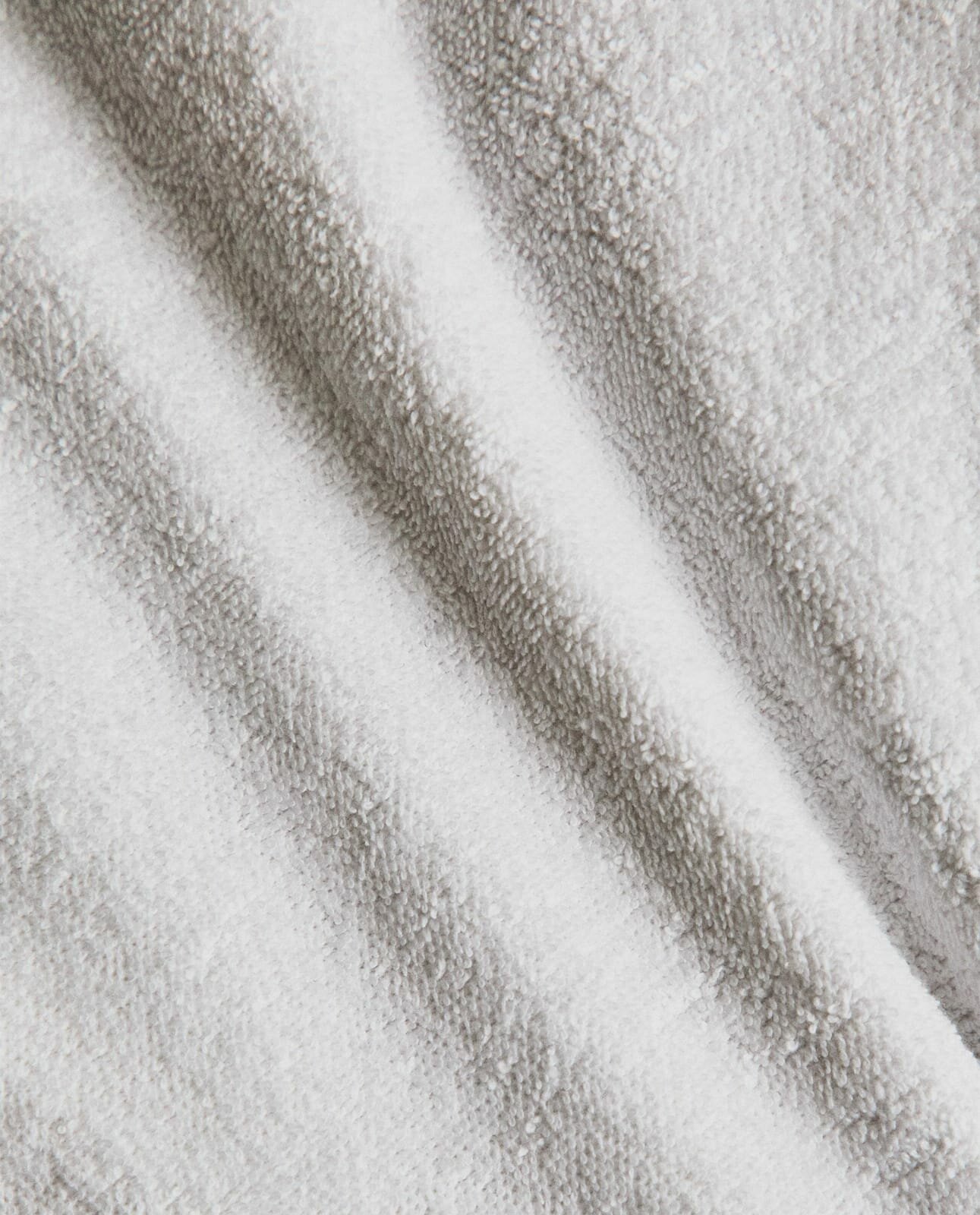 Чехол на подушку ZARA HOME, белый, 60x60 см, водонепроницаемый 0060/087/250-29