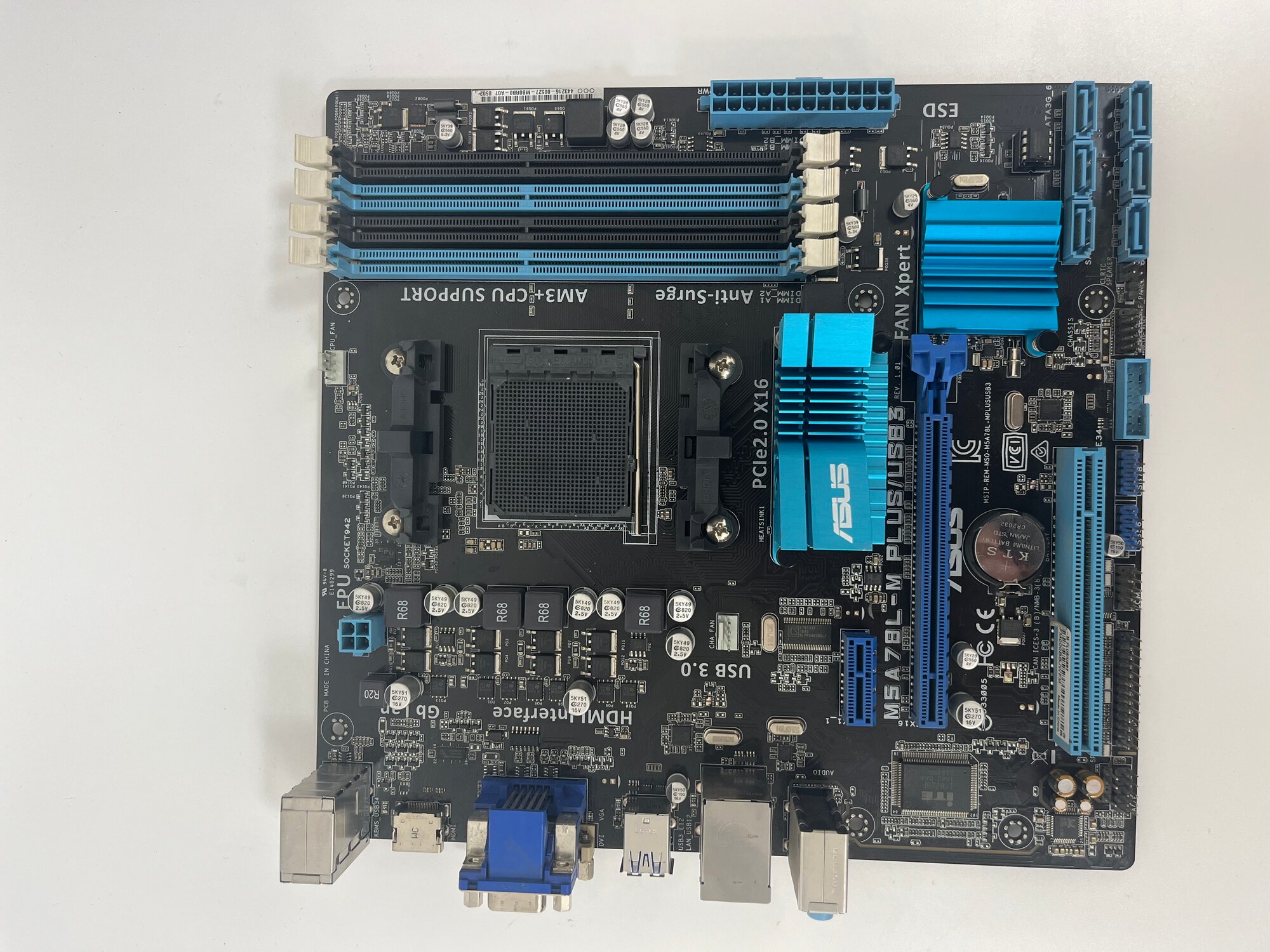 Материнская плата ASUS M5A78L-M PLUS/USB3, с сокетом AM3+ и чипсетом AMD 760G