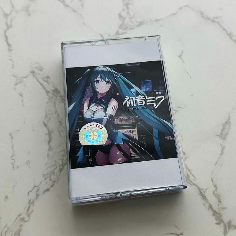 Музыкальная кассета «Hatsune Miku / 初音ミク» — японская музыка, Vocaloid, коллекционное издание