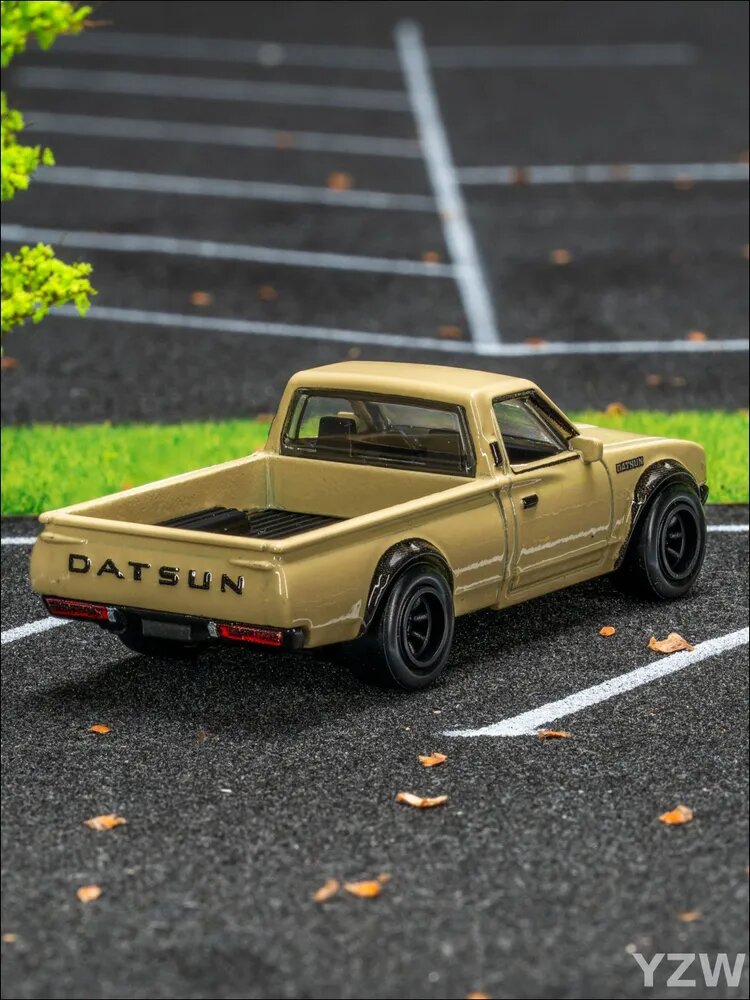 Игрушечная машинка Hot Wheels Premium Datsun 620 1:64 Japan Historics 5 — фото 1