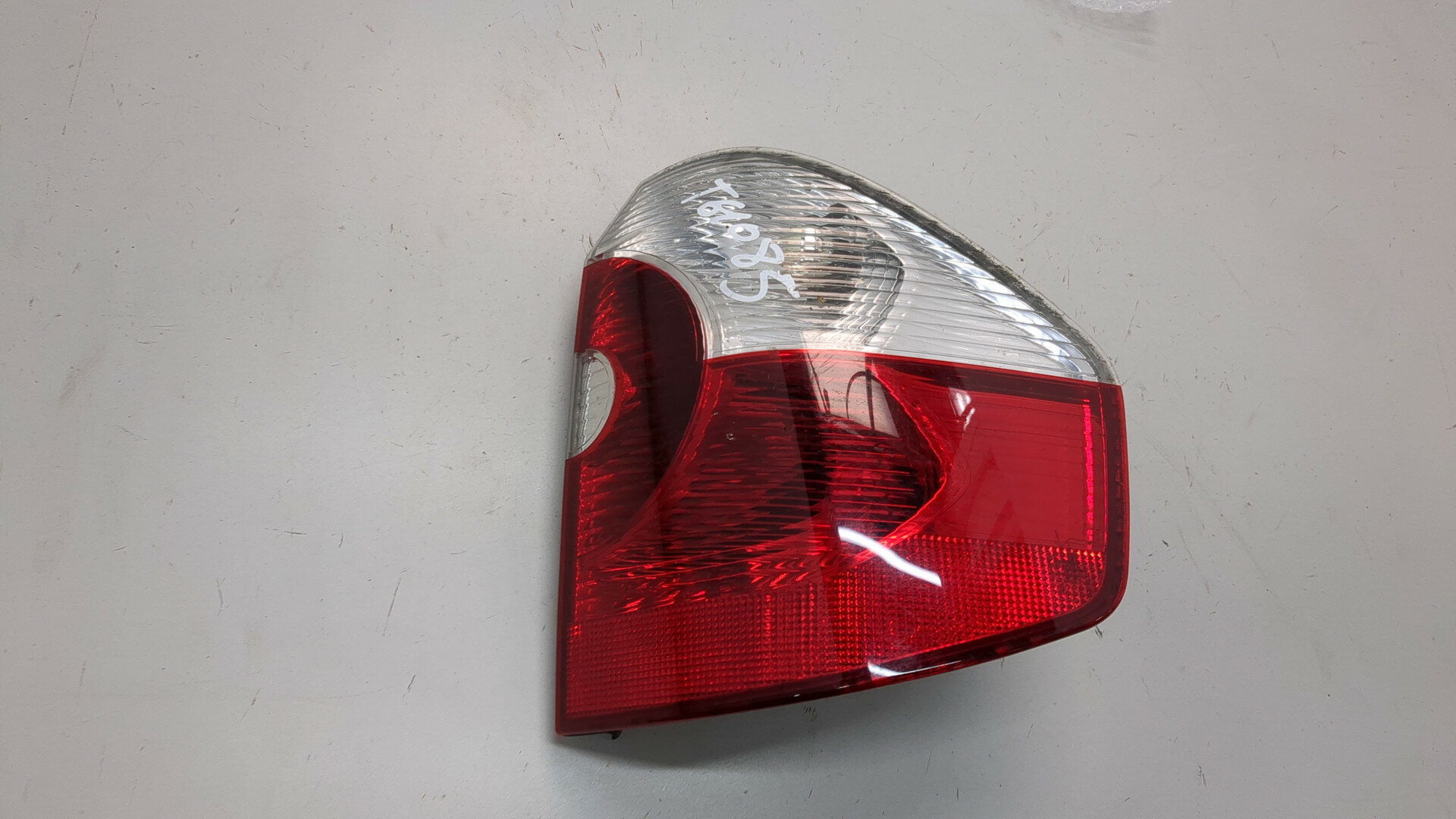 Фонарь (задний) правый BMW X3 E83 Б/У