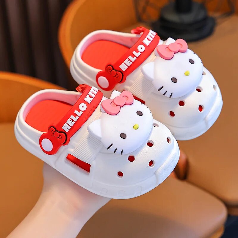 MINISO Летние нескользящие домашние тапочки Sanrio для девочек, уличные сандалии Hello Kitty для девочек и детей, тапочки Kuromi, Размер обуви: 30-31