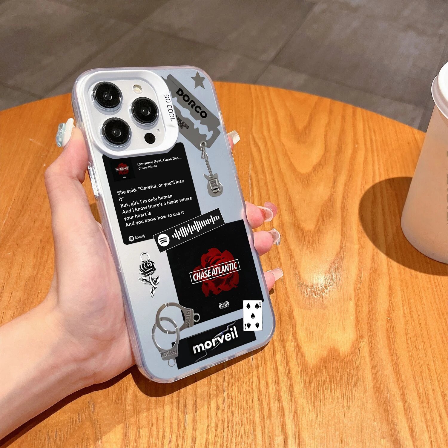 Модный новый чехол для телефона Band Chases Atlantics для iPhone 17 16e 16 15 14 13 12 11 Pro Max 8 7 Air Plus с защитой от падения и матовой задней крышкой