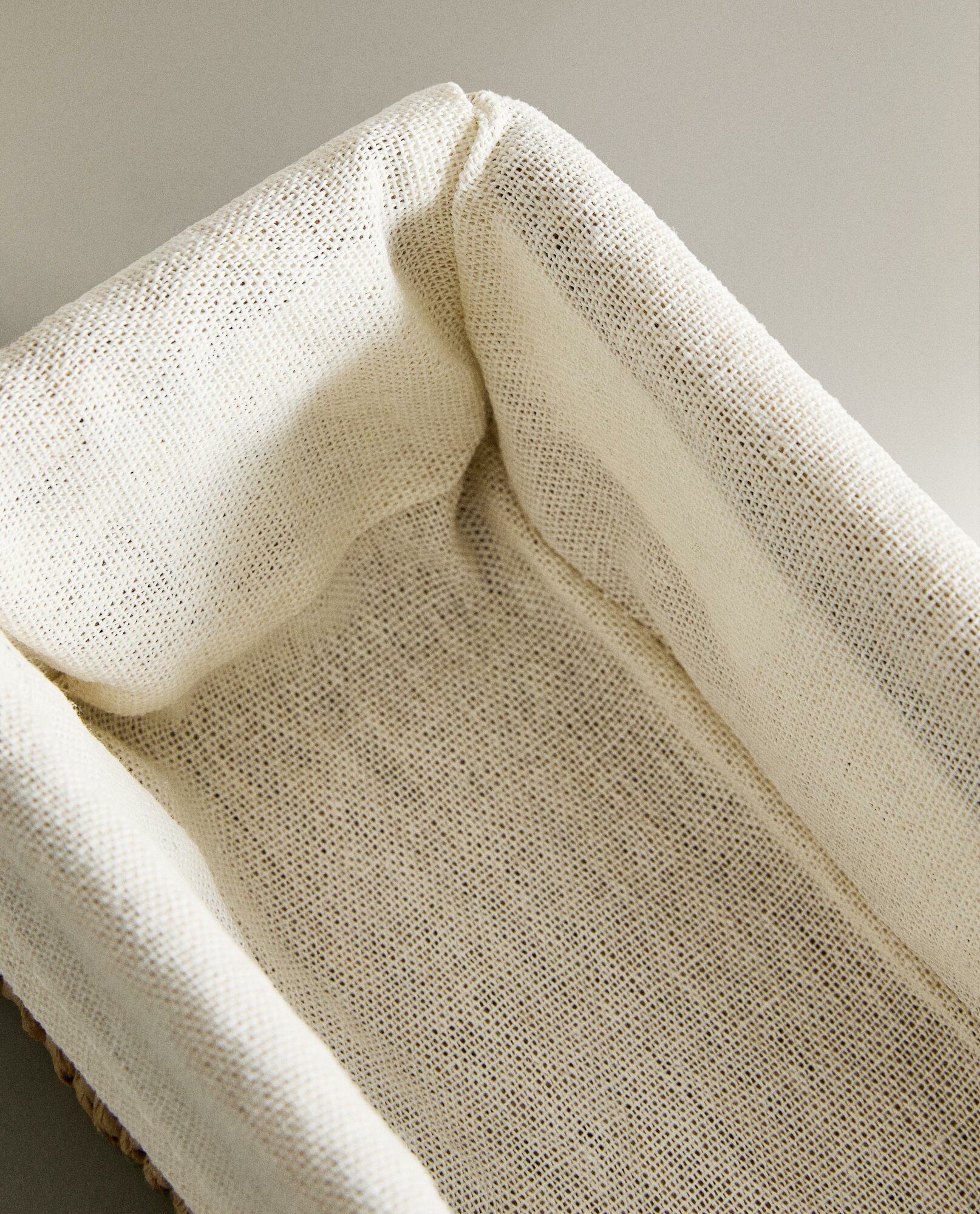 Длинная корзина с хлопковой подкладкой, 8 x 32 x 10 cm , beige. Бренд - Zara Home