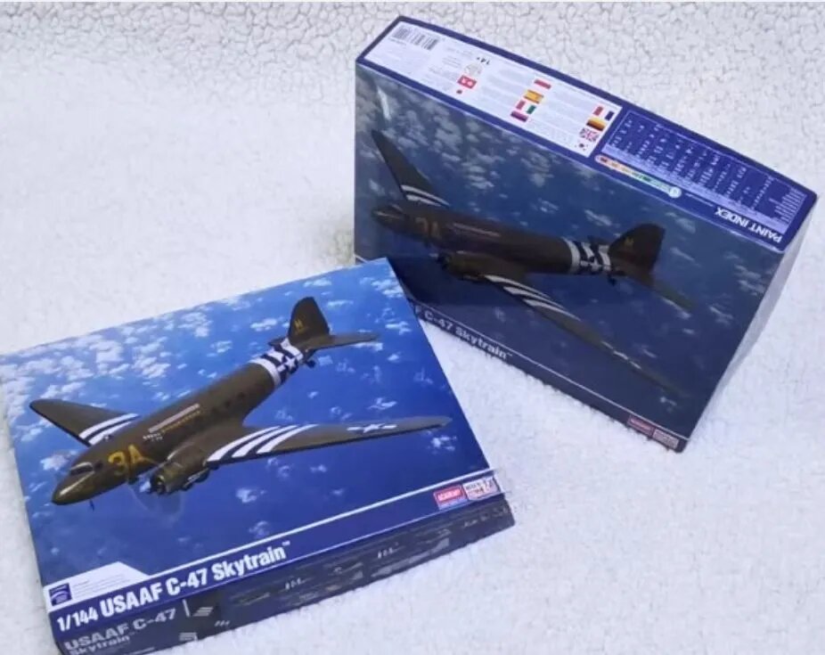 ACADEMY 12633 1/144 USAAF C-47 Skytrain Сборная модель самолета