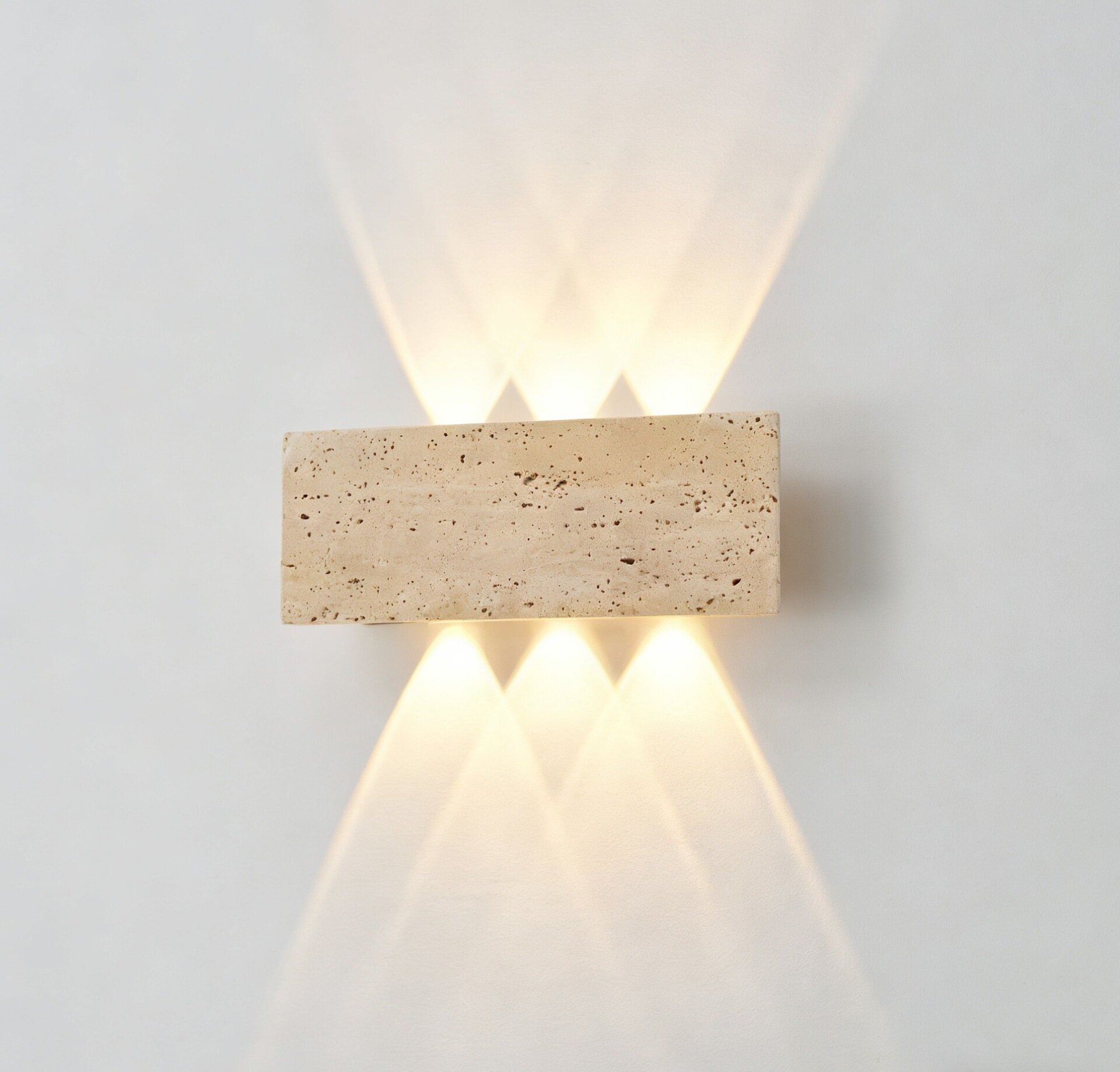 Лампа для спальни, гостиной, отеля, коридора "Wabi-sabi Yellow Cave Stone Wall Lamp" с продвинутым управлением светом