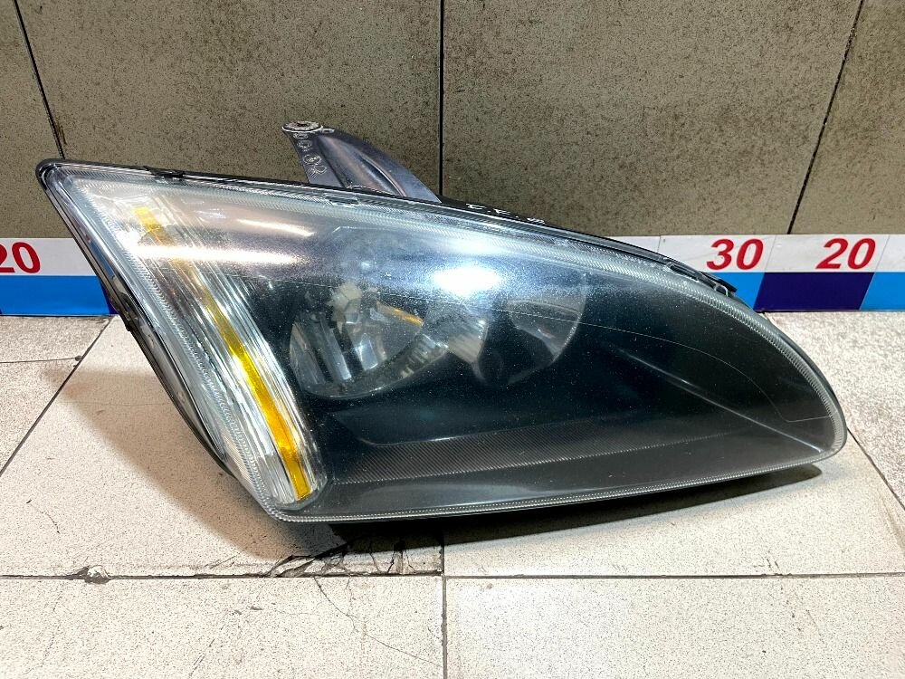 Фара правая Ford Focus II — фото 1