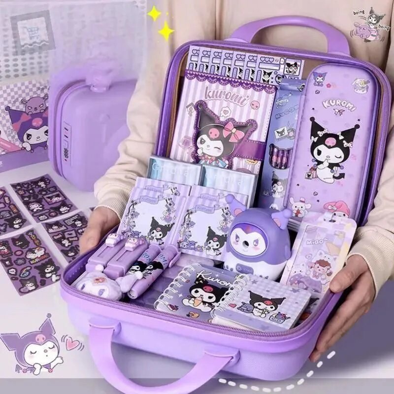 Набор канцелярии в чемодане Kuromi