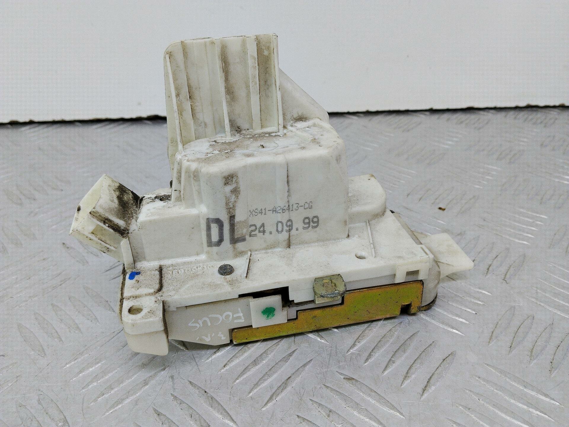 Замок двери задней левой Ford Focus 1 (1998 - 2001) XS41A26413CG