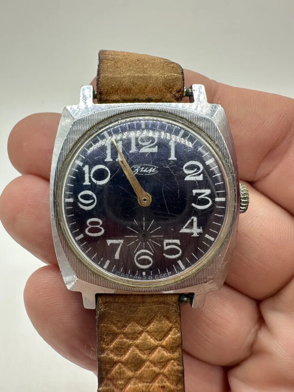 Часы наручные Зим ссср 1970 годы механика винтажные