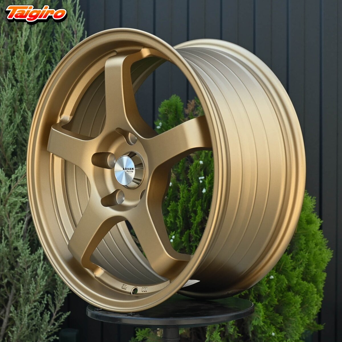 Комплект литых дисков R17 Advan GT 7.5J ET38 5*114.3 Бронза (F171)