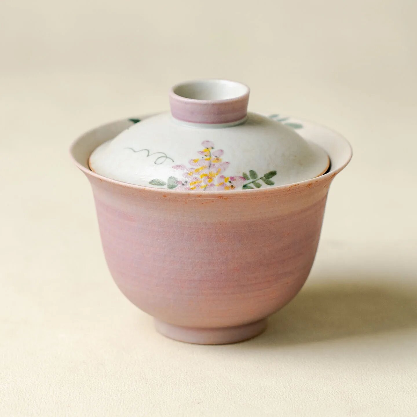 Фарфоровый гайвань с ручной росписью «Глициния» Лилия Дэн Gaiwan 140ml