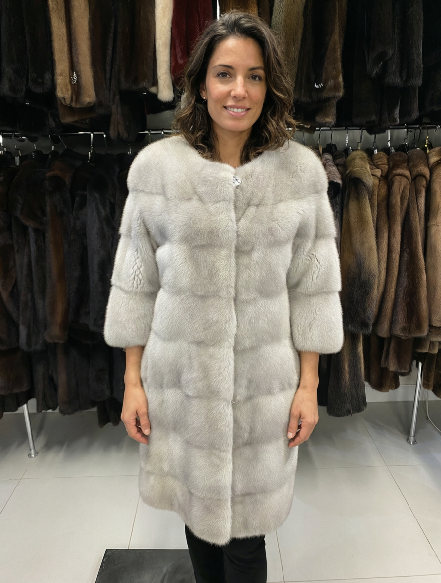 Шуба. Натуральная норка. Поперечная 40-42 р.