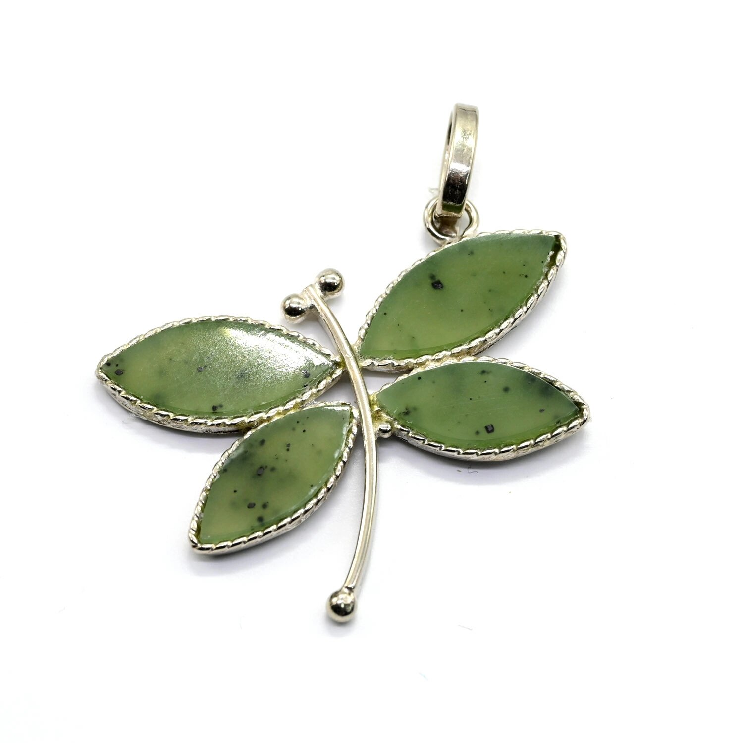 Подвеска, нефрит