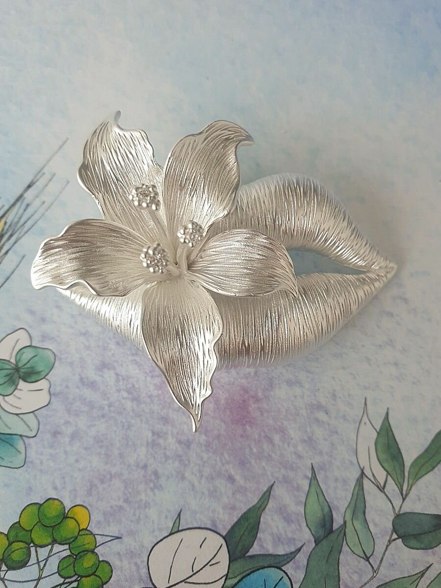 Брошь, фианит