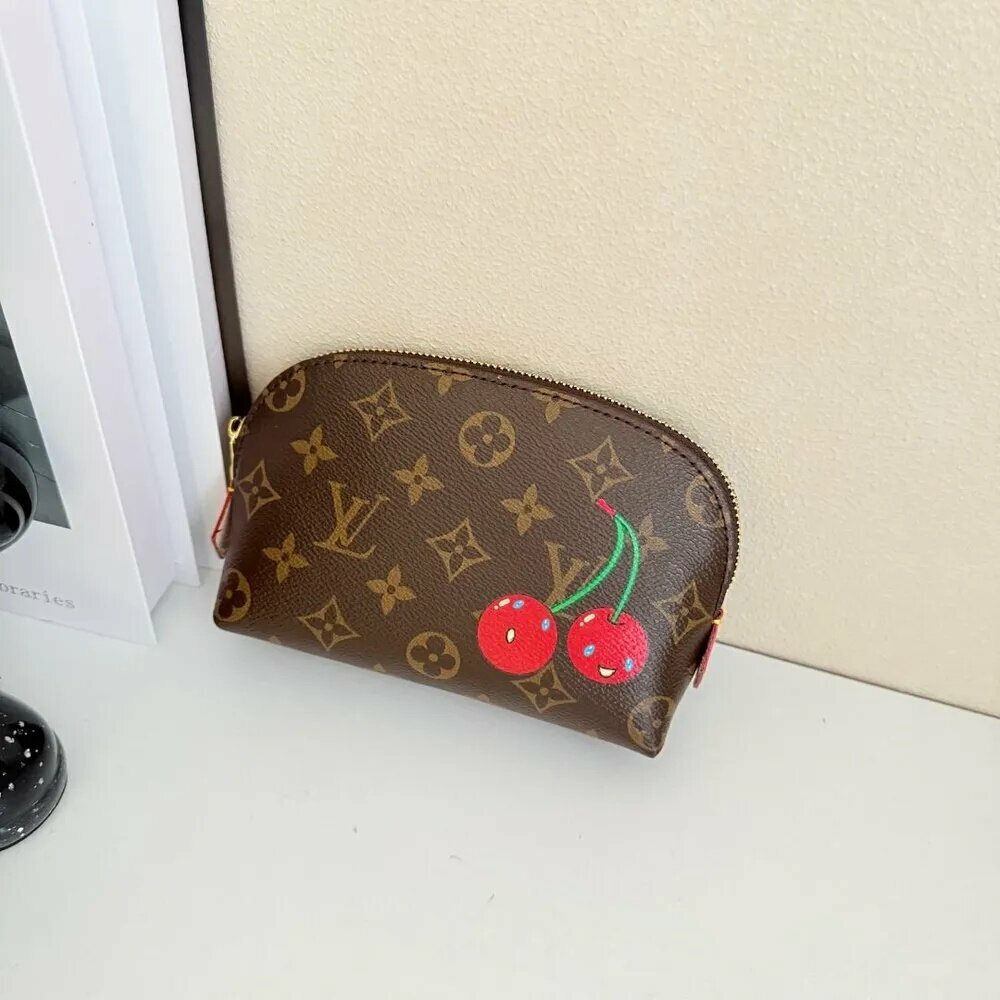 Louis Vuitton Косметичка дорожная