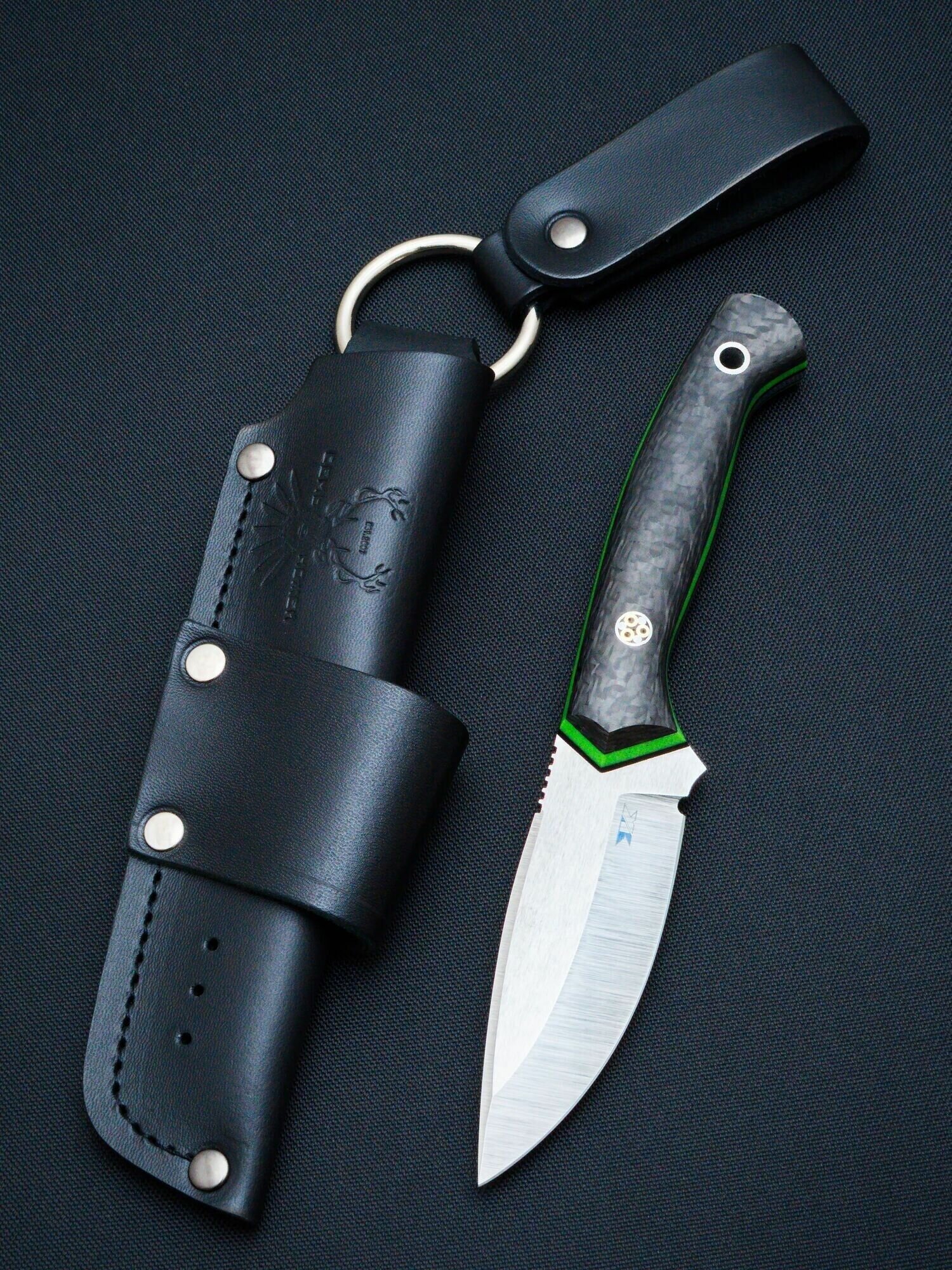 Нож туристический Пиранья, AUS-10 Cryo, Сатин, Carbon+G10, Черный-Зеленый, Цельнометаллический (Full-tang), 7 Ножей (Seven Knives)