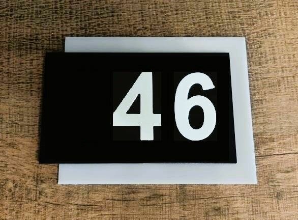 Цифры на дверь, табличка с номером черная 46