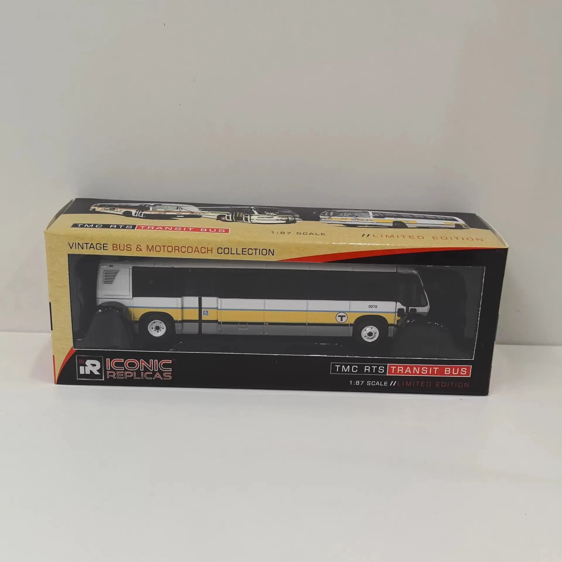 Коллекционная модель автобуса TMC RTS TRANSIT BUS 1:87