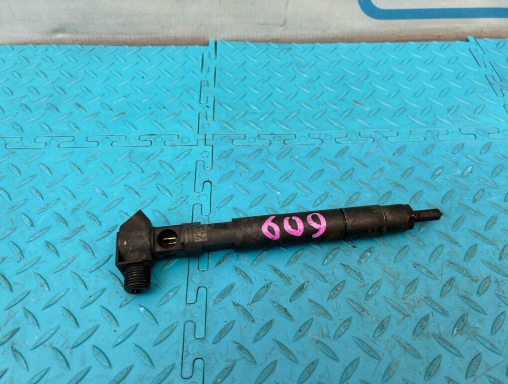 Форсунка топливная Mercedes-Benz E-Class 2010 W212 651.924 2.2 OEM A6510704987